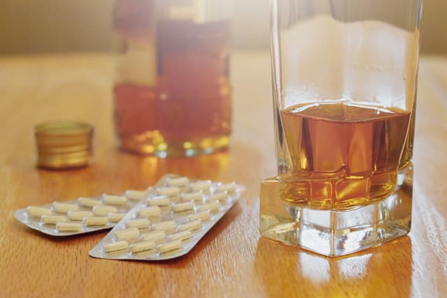 Antidepressants and Alcohol: Dangers and Side Effects | Zinnia Health