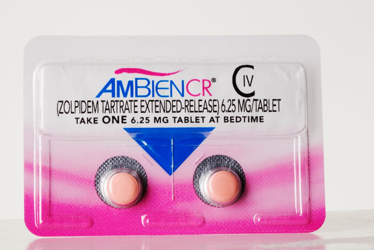 Ambien Withdrawal Timeline, Symptoms & Detox Treatment Options