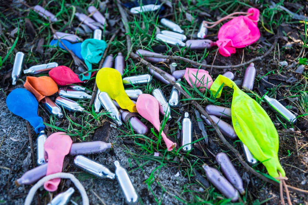 Nitrous Oxide Addiction Treatment & Abuse Warning Signs