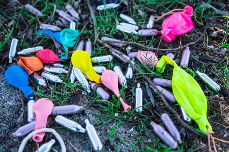 Nitrous Oxide Addiction Treatment & Abuse Warning Signs