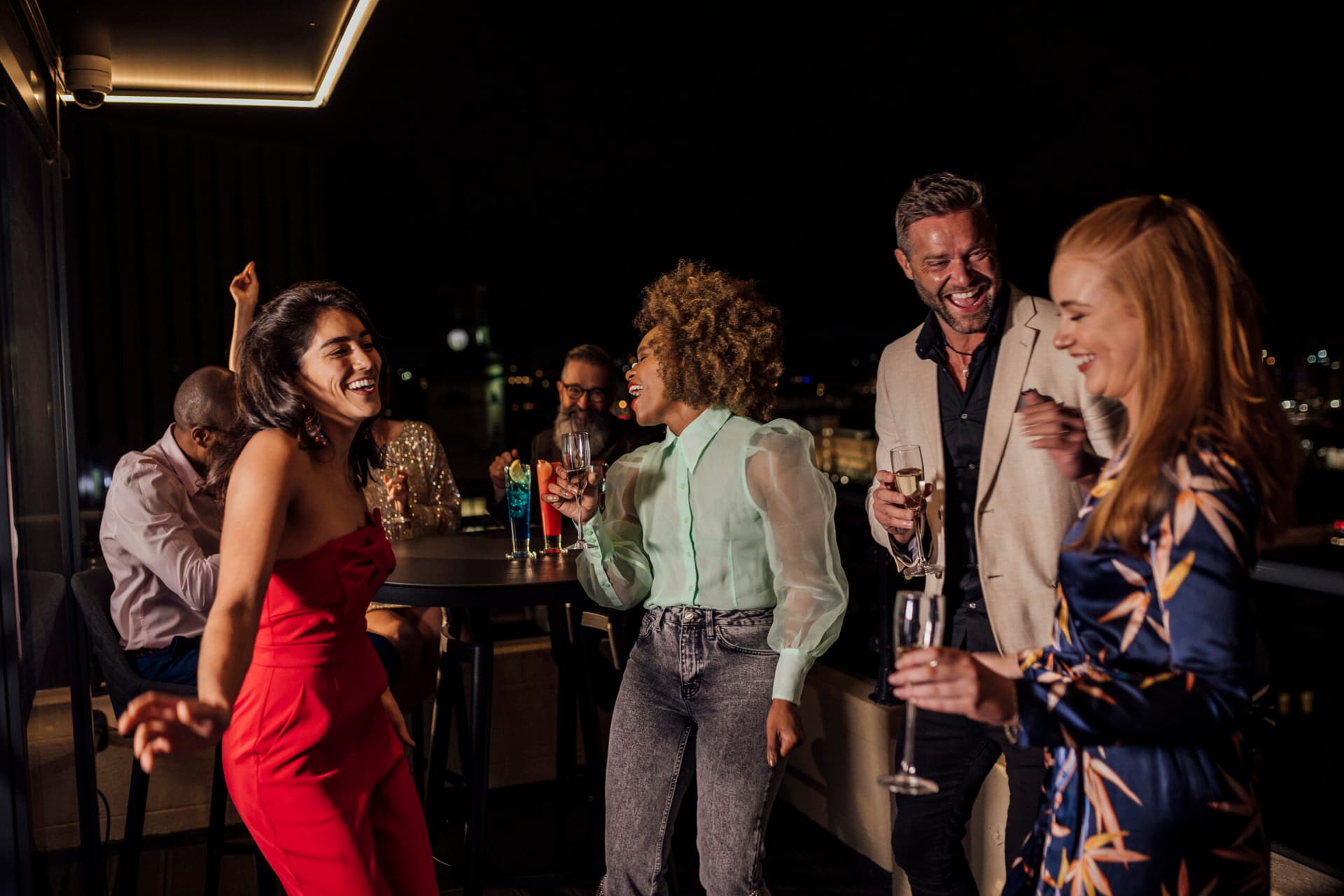 Mixing MDMA With Alcohol: Can You Drink on MDMA? | Zinnia Health